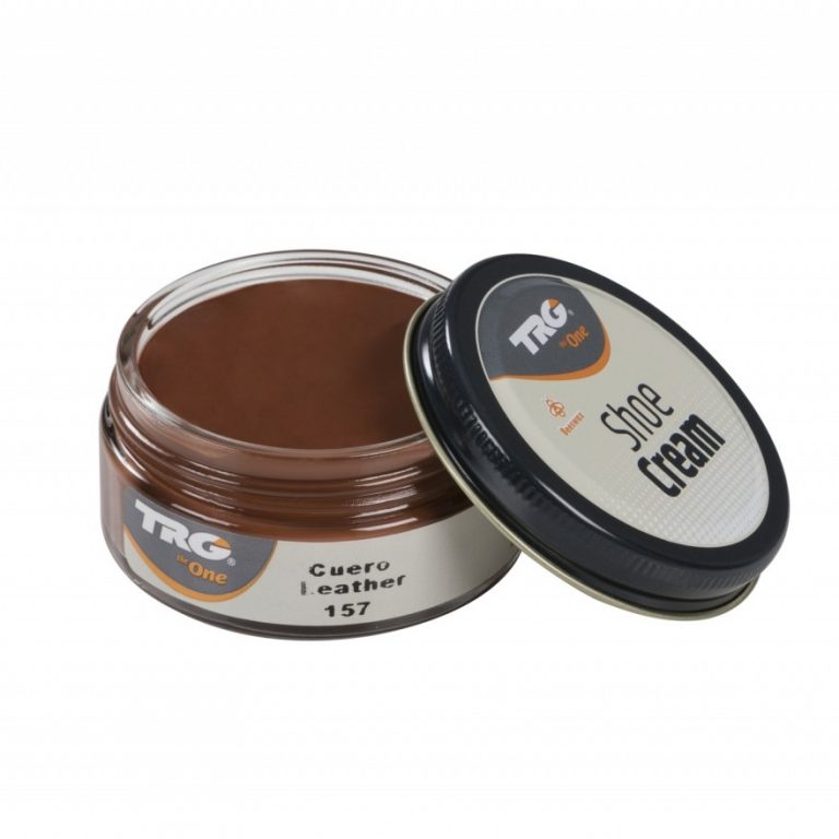 Shoe cream with beeswax, one of the best shoe polishes